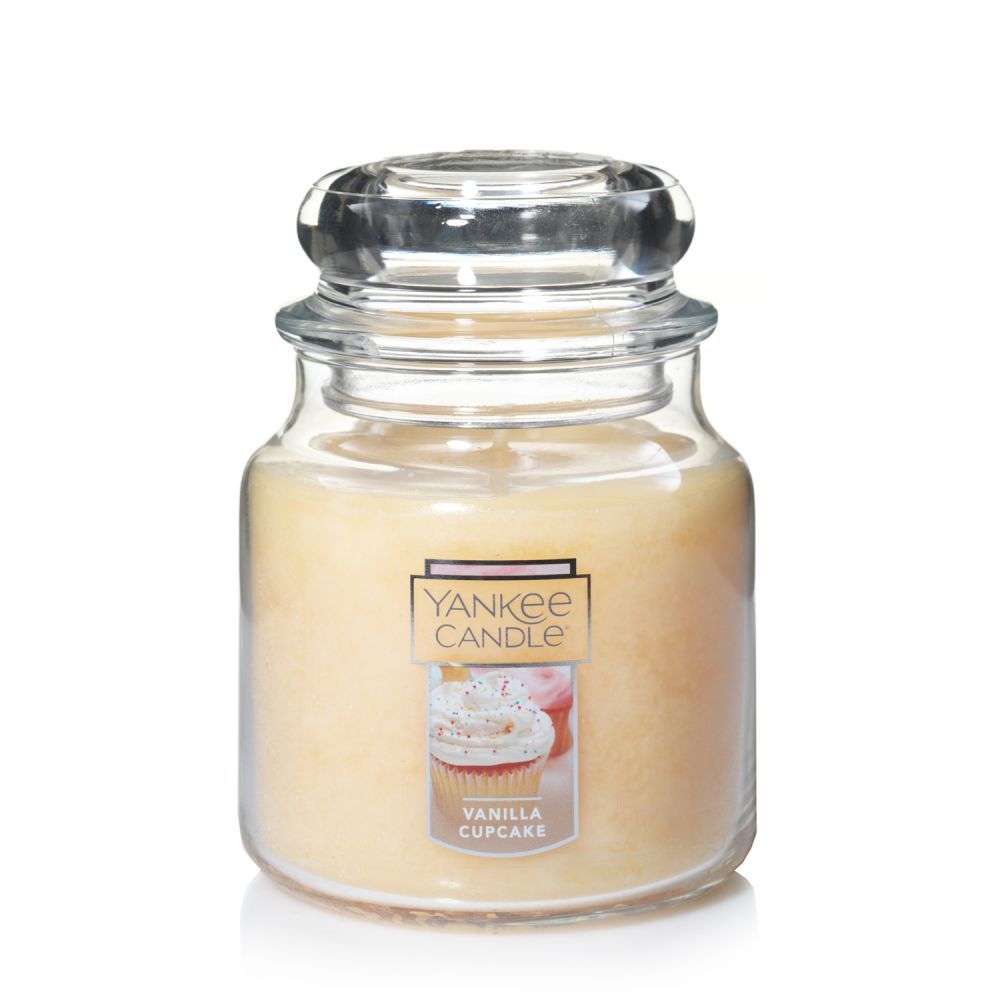 Yankee Candle Medium Jar - Vanilla Cupcake Yankee Candle Medium Jar - Vanilla Cupcake